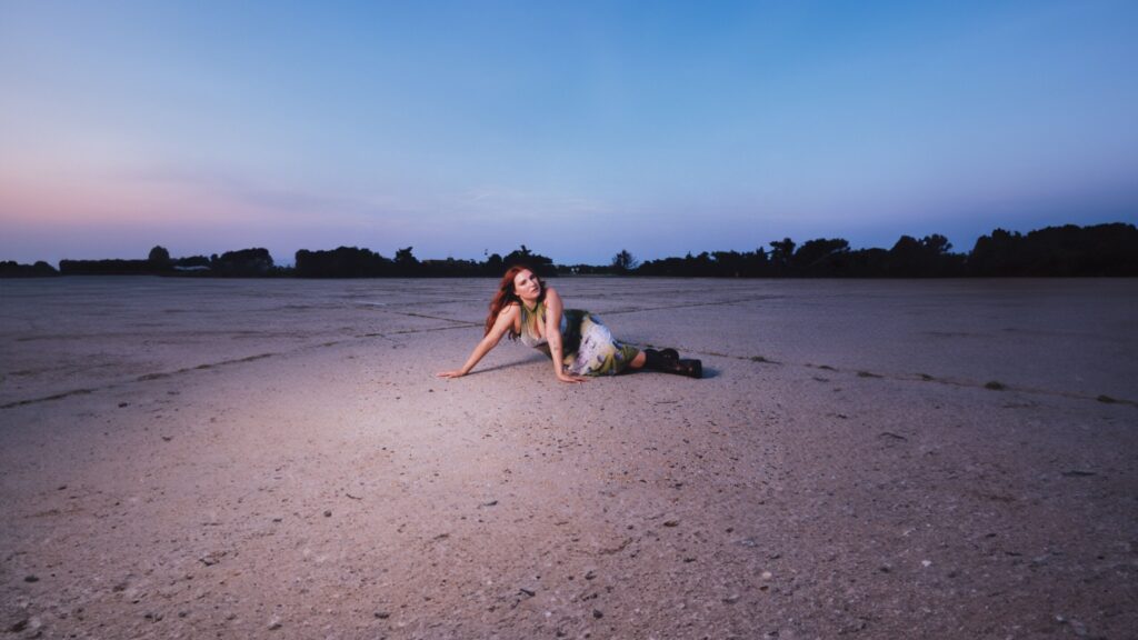 Chloe Georgeが最新EP『A Cheetah Hunting In Slow Motion』をリリース！ | 3 is a ...